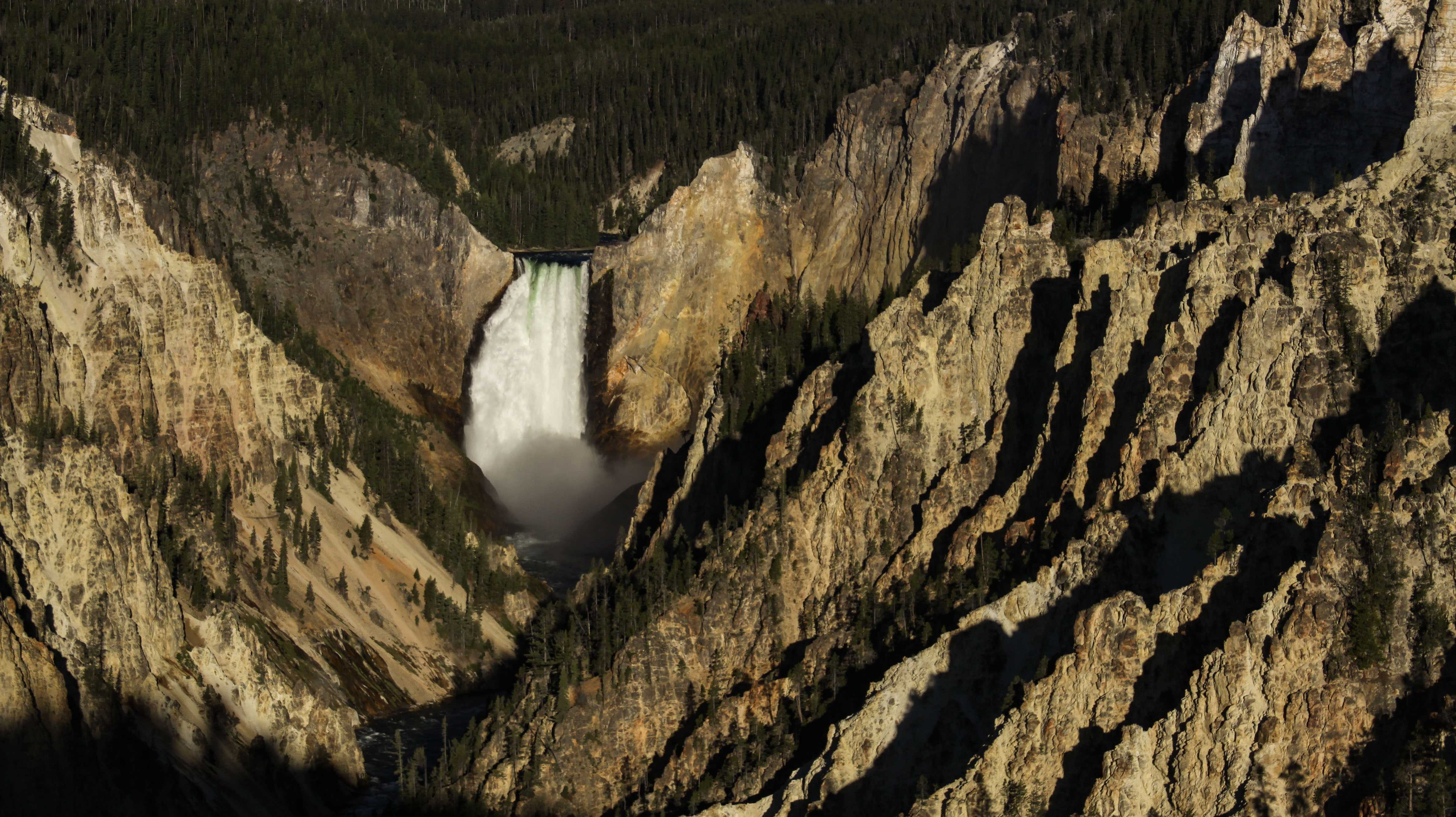 Yellowstone – What Makes it so Spectacular…It’s History – My Traveling Eye